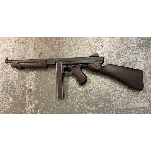 A Deactivated USA WW2 Thompson Sub Machine Gun. Calibre - .45 ACP ...