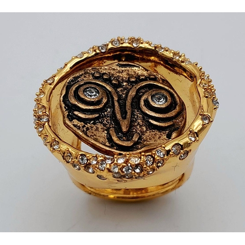 A vintage Gilded Spinning Face Ring - Stone Set Eyes! Size N
