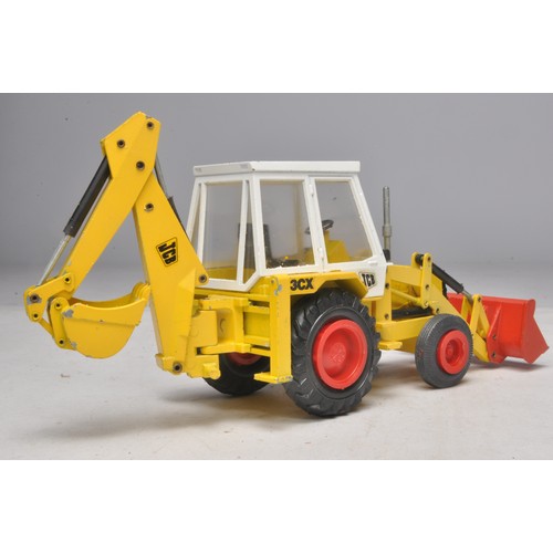 NZG 1/35 diecast model construction issue comprising JCB 3CX Backhoe ...