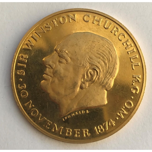 AN 18CT GOLD CHURCHILL COMMEMORATIVE COIN. With a profile portrait of ...