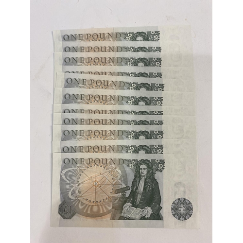 A CONSECUTIVE SET OF ELEVEN ONE POUND NOTES. A consecutive run of ...