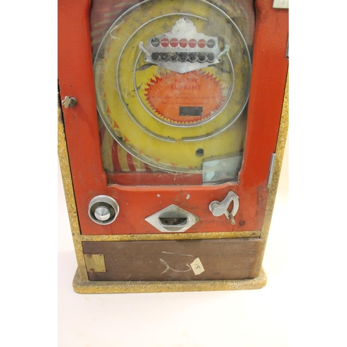 ALLWIN SUPREME PENNY IN SLOT MACHINE. A vintage slot machine, the ...