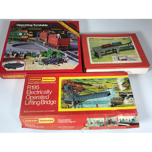 HORNBY RAILWAYS EARLY AND RARE R195 ELECTRICALLY OPERATED LIFTING ...