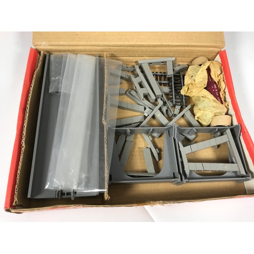 HORNBY RAILWAYS EARLY AND RARE R195 ELECTRICALLY OPERATED LIFTING ...