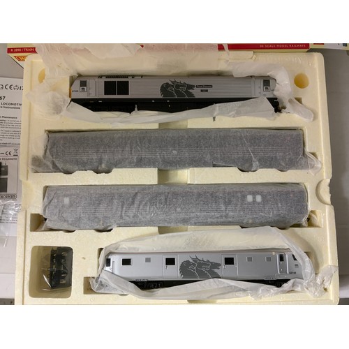 HORNBY BOXED TRAIN PACK, R2890, EWS MANAGERS TRAIN, COMPRISING CLASS 67 ...
