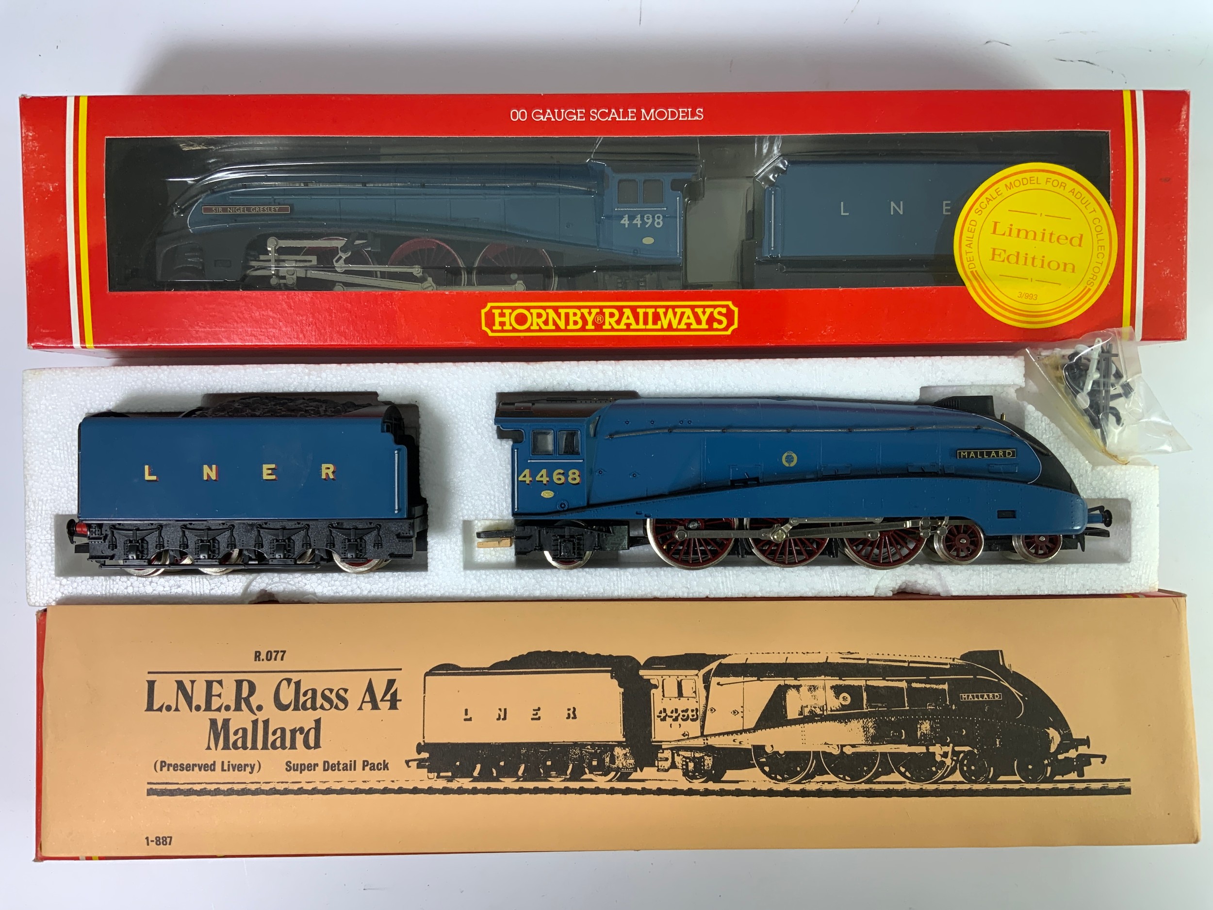 HORNBY 2 BOXED LITTLE USED A4 PACIFIC LOCOMOTIVES, R528 LNER SIR NIGEL ...