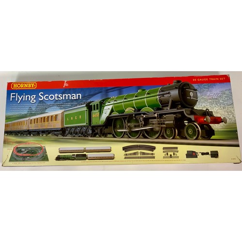 HORNBY R1072 FLYING SCOTSMAN TRAIN SET, BOXED, LOCOMOTIVE, 3 COACHES , SOME TRACK NO CONTROLLER. BOX