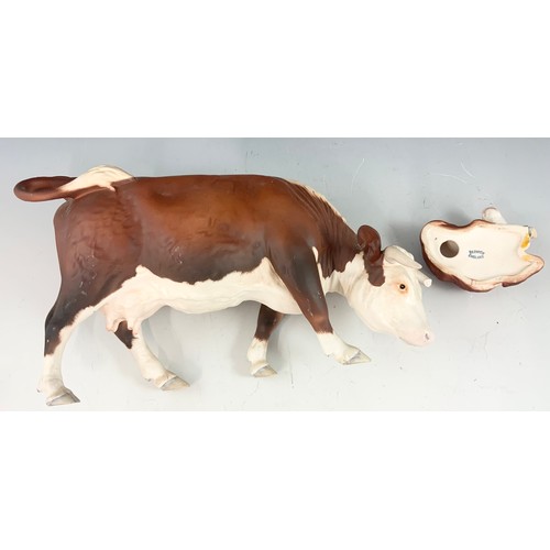 BESWICK CONNOISSEUR FRIESIAN COW MODEL AF WITH A ROYAL DOULTON HEREFORD ...