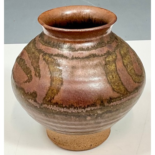 LARGE STUDIO POTTERY BOWL T/W A STUDIO POTTERY VASE POSSIBLY WINCHCOMBE ...