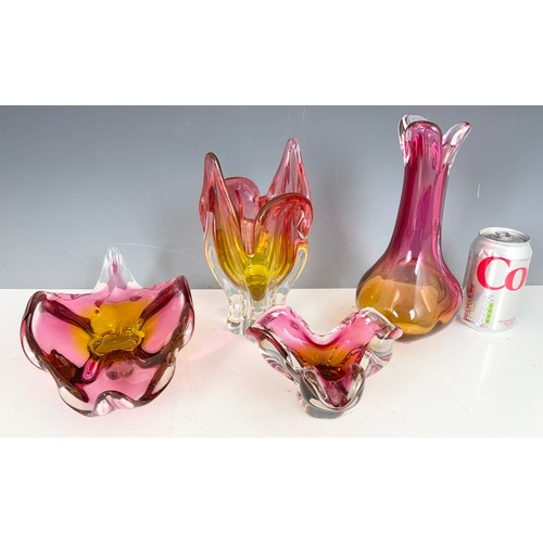 4 PIECES OF ART / STUDIO GLASSWARE POSSIBLY MURANO, we are advised that ...