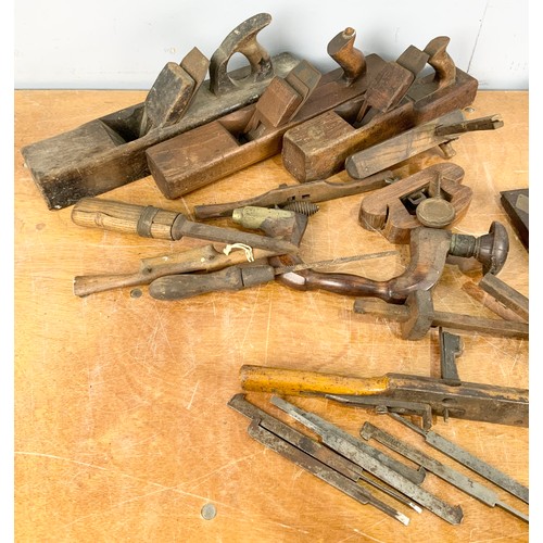 LARGE BOX OF OLD HAND TOOLS INCLUDING PLANES