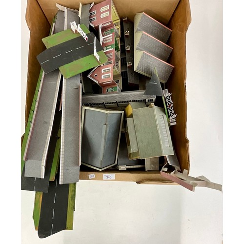 LARGE BOX OF EX LAYOUT ACCESSORIES, BUILDING PLATFORMS, CARD & OTHER ...