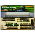 HORNBY R778 THE FLYING SCOTSMAN BOXED ELECTRIC TRAIN SET WITH 4472, 3 TEAK COACHES & QTY TRACK & CO