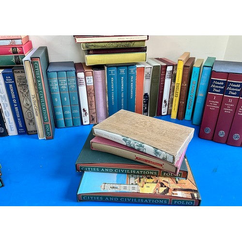 LARGE QUANTITY OF FOLIO SOCIETY BOOKS
