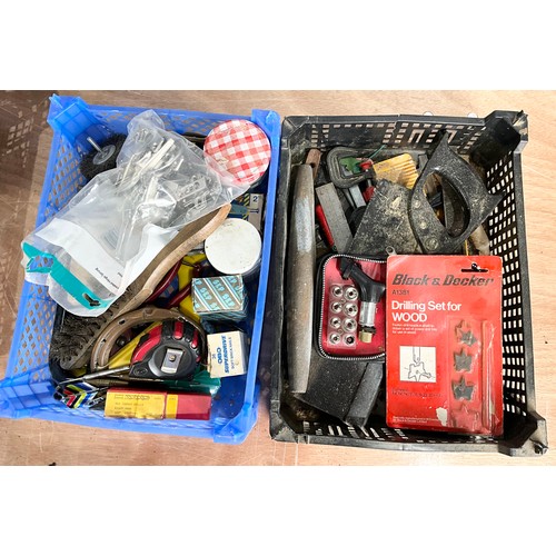 4 TRAYS OF MIXED HARDWARE & TOOLS WITH 2 MULTI DRAWER CABINETS