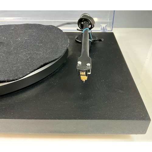 PRO-JECT DEBUT III TURNTABLE