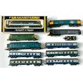 N GAUGE, MODERN TRACTION COLLECTION, LIMA DELTIC, TRIX WARSHIP (RPT), 3 ...