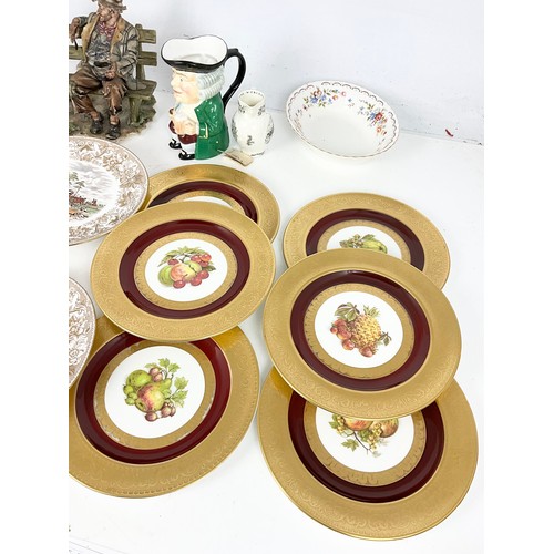 TRAY OF DECORATIVE CERAMICS INCLUDING CAPODIMONTE TRAMP MODE , ROYAL ...