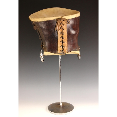 A Harris & Sheldon Ltd orthopaedic brace, early 20th century, the ...