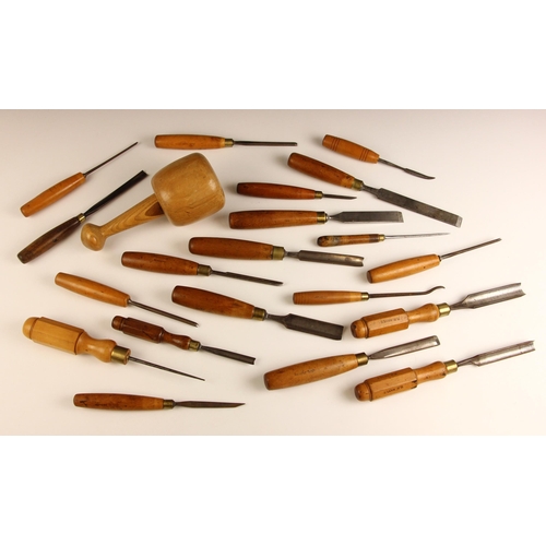 A collection of twenty vintage carving chisels and gouges, makers to ...