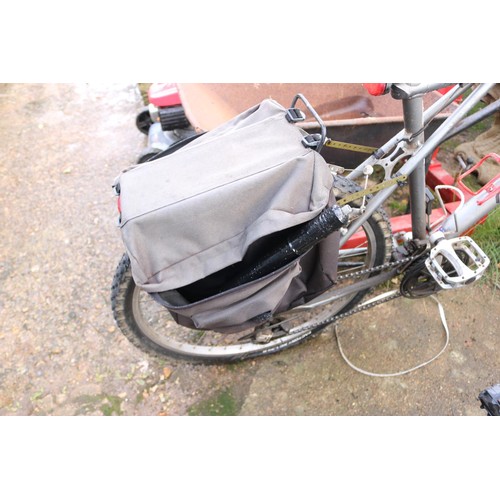 GT arrowhead bike
