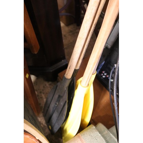 Deck chair, boat display, oars