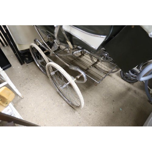 Silver Cross pram circa 1974