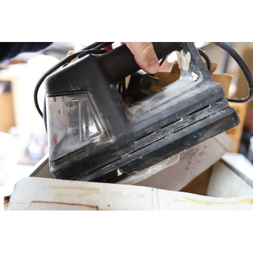 12v Halfords polisher & wallpaper stripper - warranted until 12 noon ...