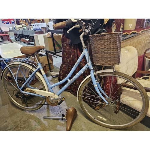 Pendleton Somerby hybrid bike, Lightweight aluminum frame, Equipped ...