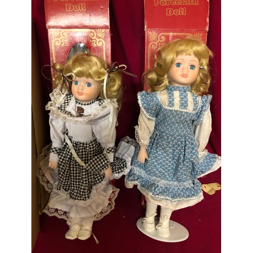 4 porcelain dolls, 2 from the Palmary collection three hearts Annie and ...