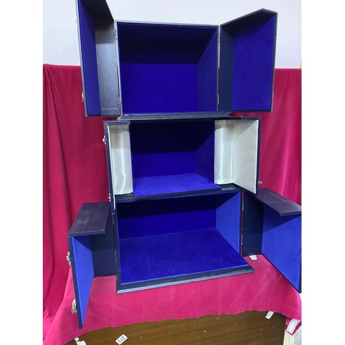 Selection of 3 x display boxes with largest measuring 55 x 40 x 32 cms tall