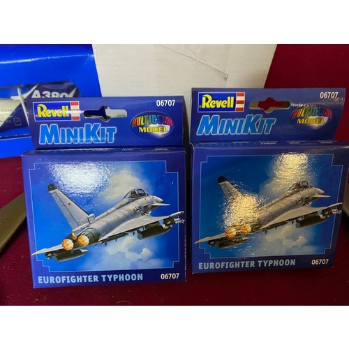 Selection of model aircraft including Airbus A380, Qantas and a brass ...