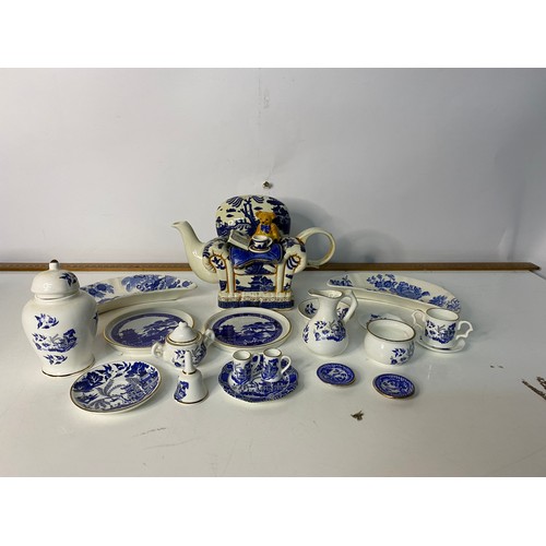 Paul Cardew design Real Olde Willow teapot by Royal Doulton plus a ...