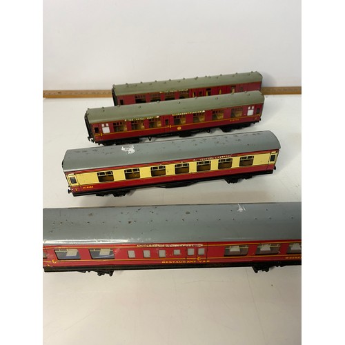 Collection of Hornby, Triang and Duplo model Trains.