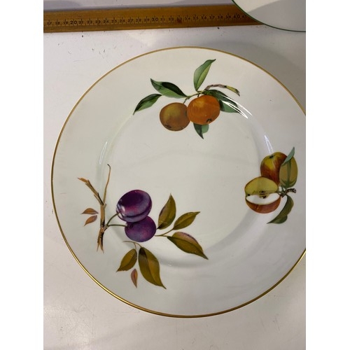 Collection of Royal Worcester 'Evesham' plates, 12 with gold rims and 1 ...
