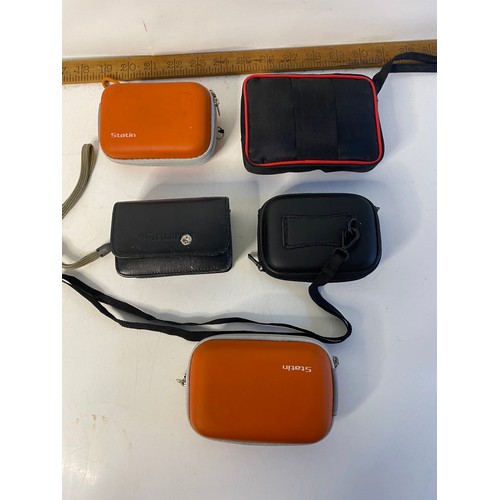 Collection of 5 x cameras, a Vivitar Vivicam F128, a Traveler SW-12, a ...