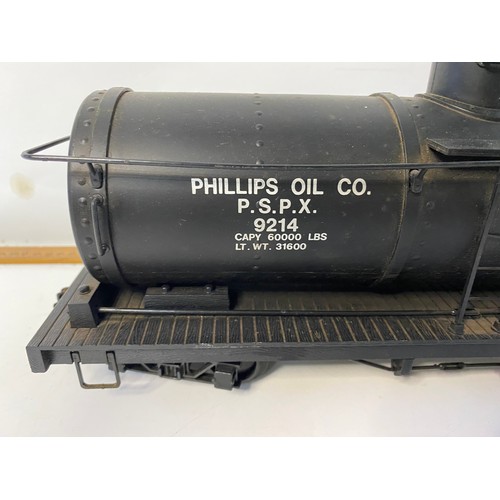 Bachmann G scale no.93431 Phillips 66 Single Dome Tank Car