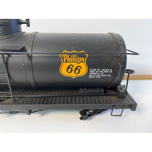 Bachmann G scale no.93431 Phillips 66 Single Dome Tank Car