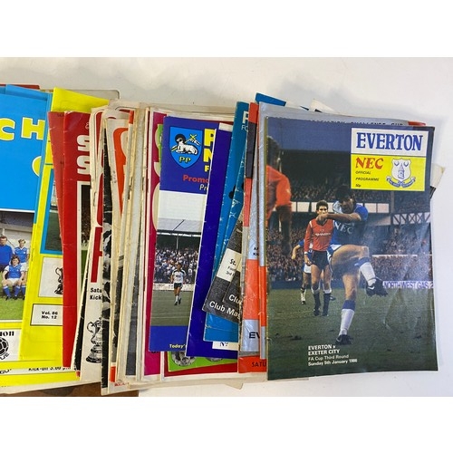 Selection of vintage football programmes to include finals and ...
