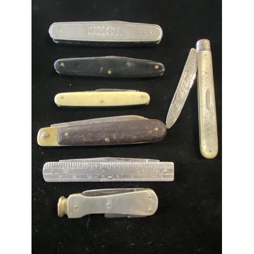 A selection of assorted vintage pen knives one with silver blade, UK ...