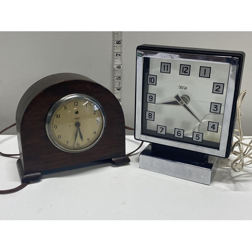 Two vintage electric mantle clocks, Smiths mystery clock & a Temco ...