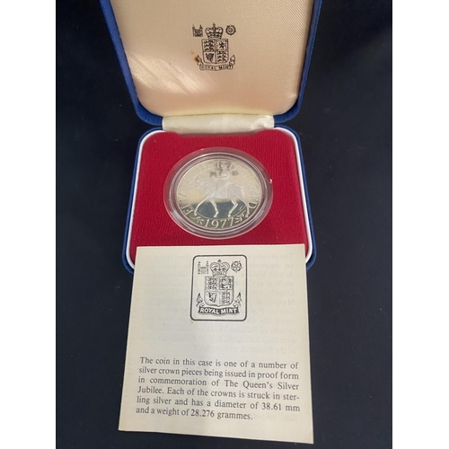 A 1977 silver proof Jubilee crown coin 28.27g