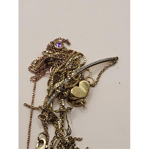 9ct Gold Scrap Chain & Pendants Weighs 5g All Tangled