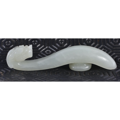 A LOVELY 19TH CENTURY CHINESE CARVED WHITE JADE DRAGON BELT HOOK Qing ...