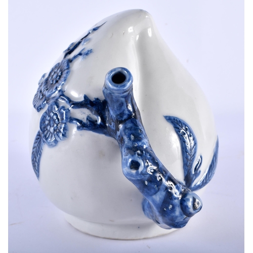 AN EARLY 19TH CENTURY CHINESE PORCELAIN CADOGAN TEAPOT Qing. 14 cm x 14 cm.