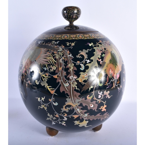 AN EXCEPTIONAL QUALITY LARGE SCALE JAPANESE MEIJI PERIOD CLOISONNE ...
