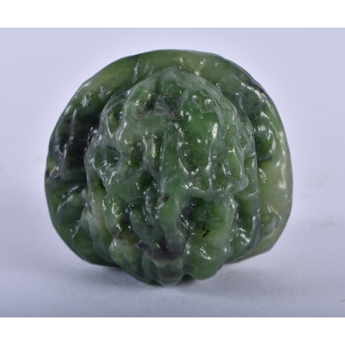 A CHINESE CARVED JADE WALNUT 20th Century. 84 grams. 4.25 cm x 4 cm.