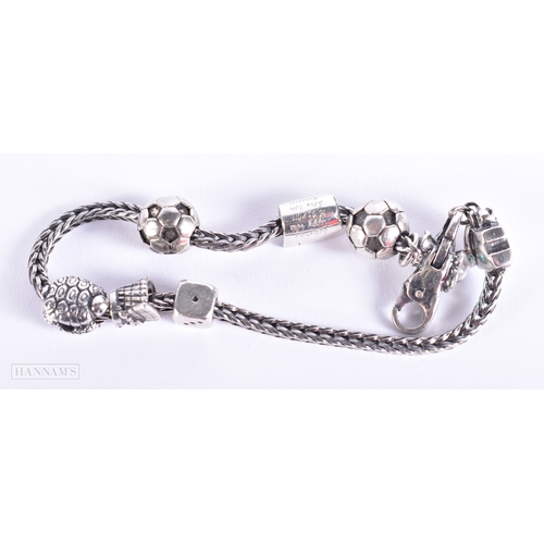 MAINLY SILVER JEWELLERY. 180 grams. (qty)