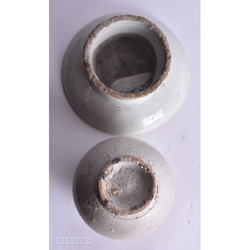 TWO KOREAN CHOSUN PERIOD VESSELS. Largest 14 cm wide. (2)