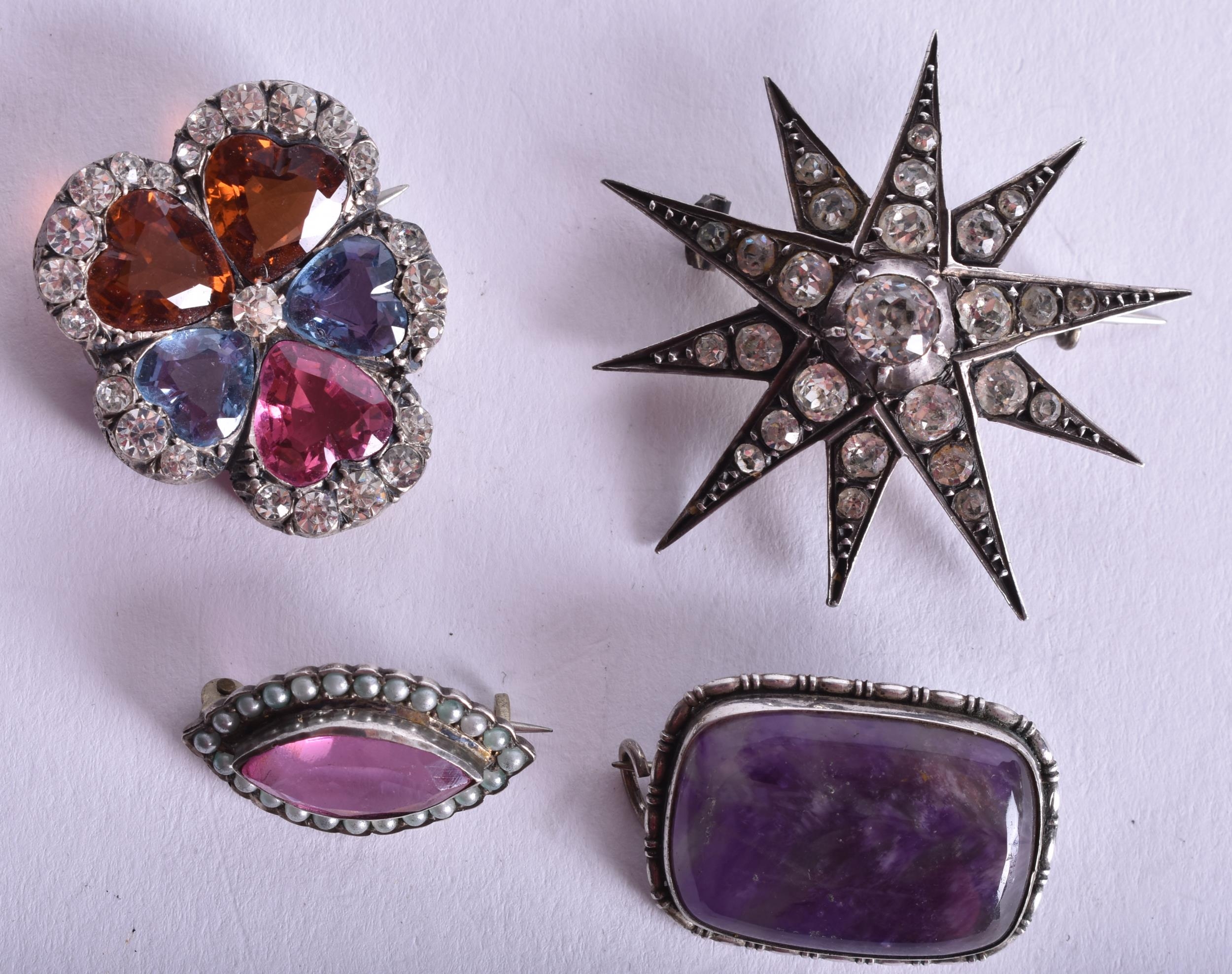 Four Antique Silver Brooches. Total weight 30g (4)